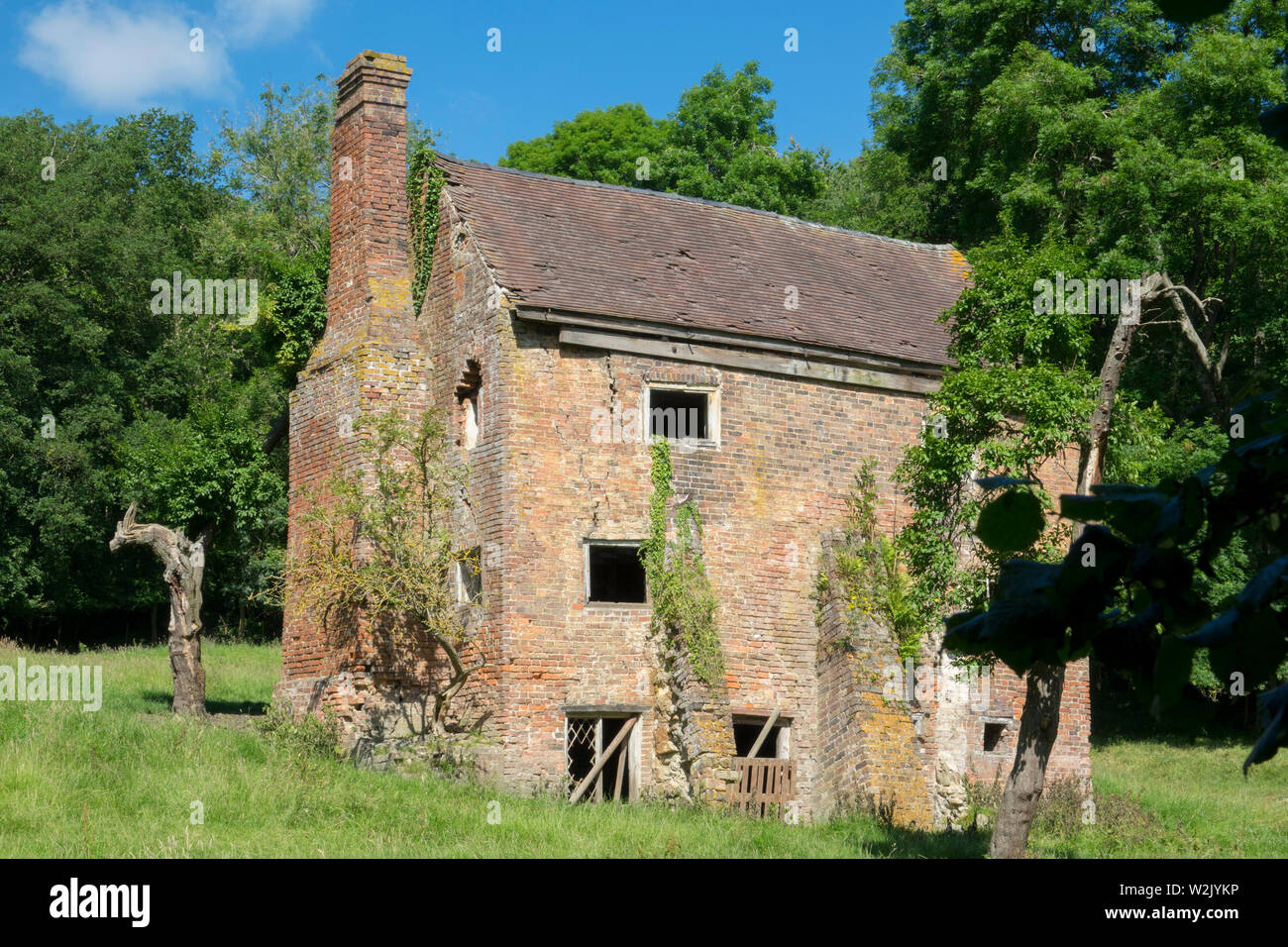 Derelict Farm House Stock Photo - Alamy