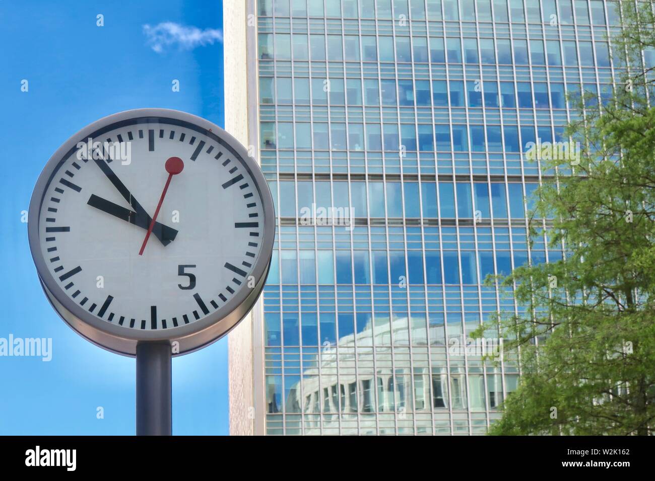 Famous clocks hi-res stock photography and images - Alamy