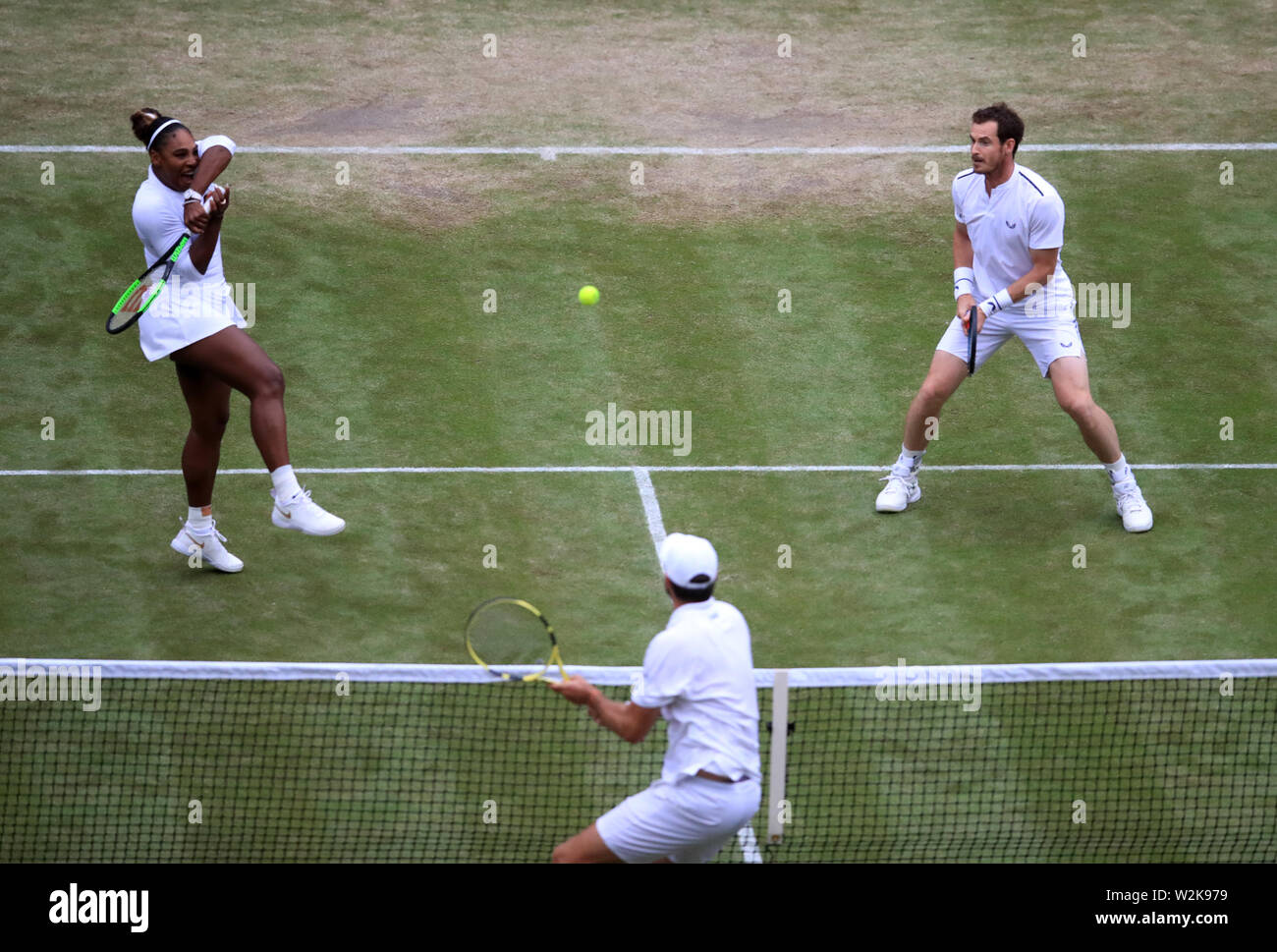 Serena williams take against fabrice martin hi-res stock photography ...