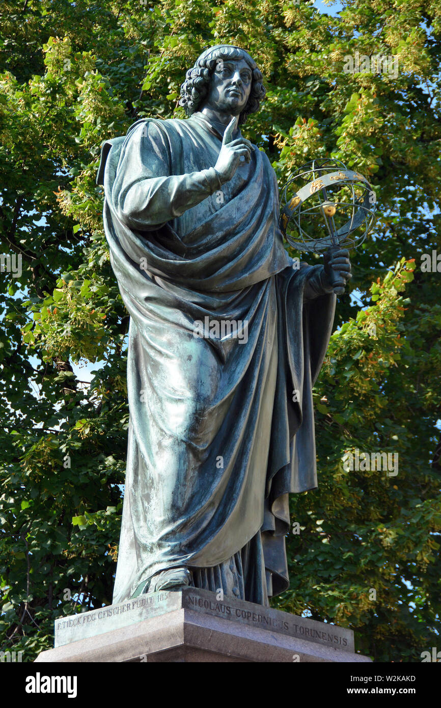 Nicolaus Copernicus statue in Old Town, Toruń, Poland, Europe Stock ...