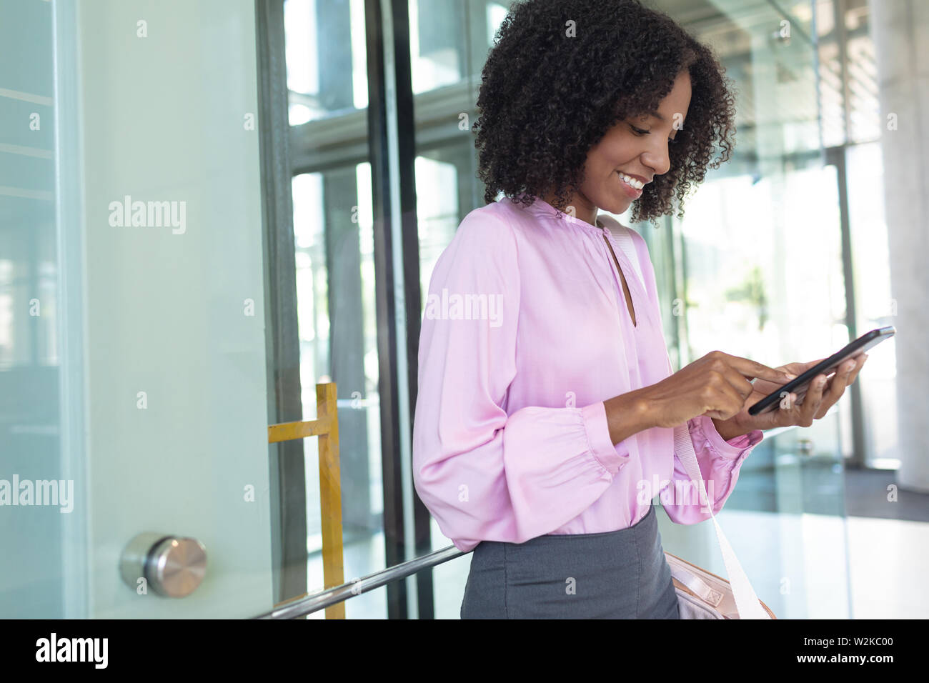 Waiting for lift hi-res stock photography and images - Alamy