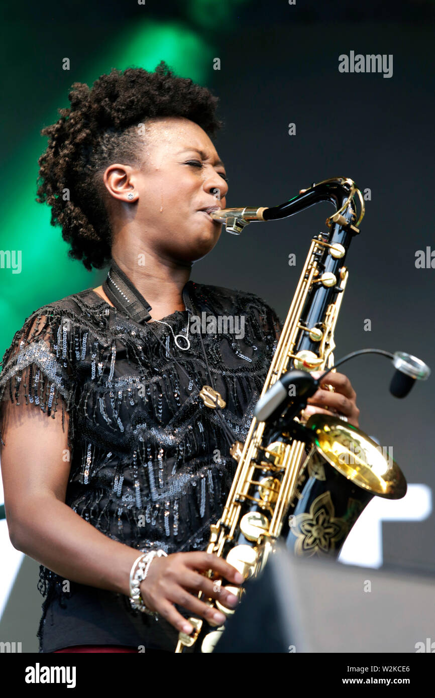 Kew the music performance hi-res stock photography and images - Alamy