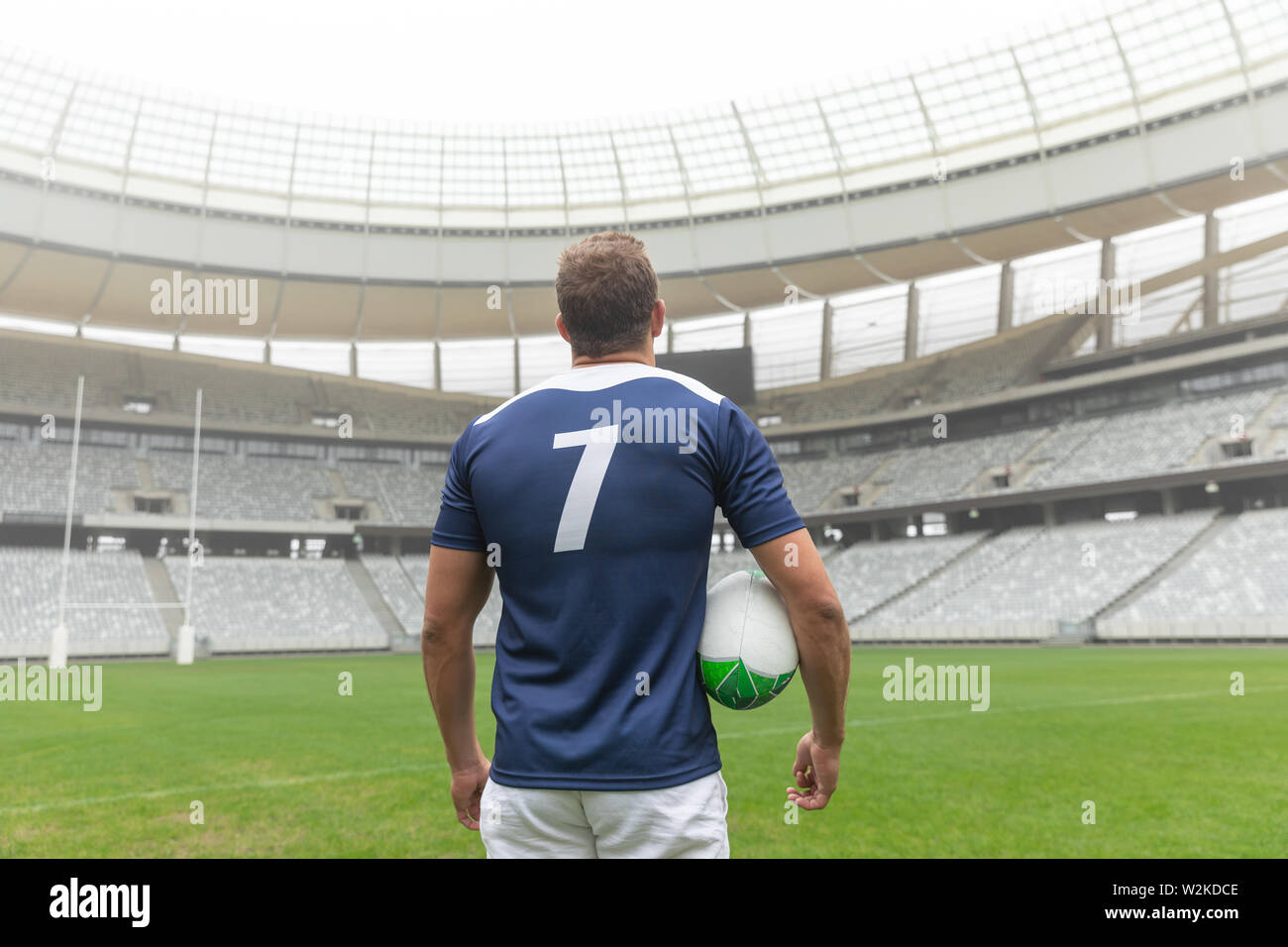 Young rugby player man hi-res stock photography and images - Alamy