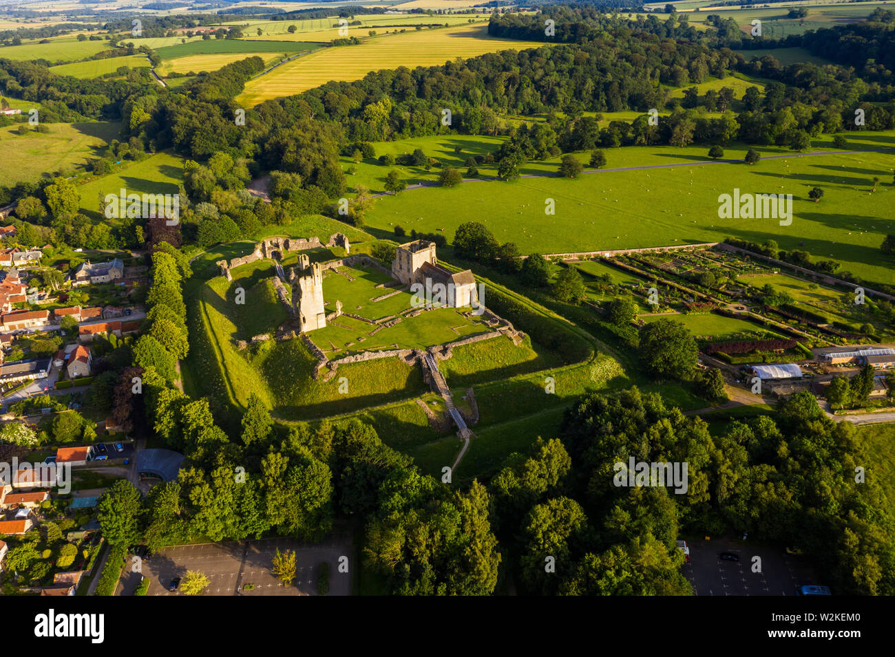 Helmsley Castle and Town, Ryedale, North Yorkshire, England, UK Stock ...