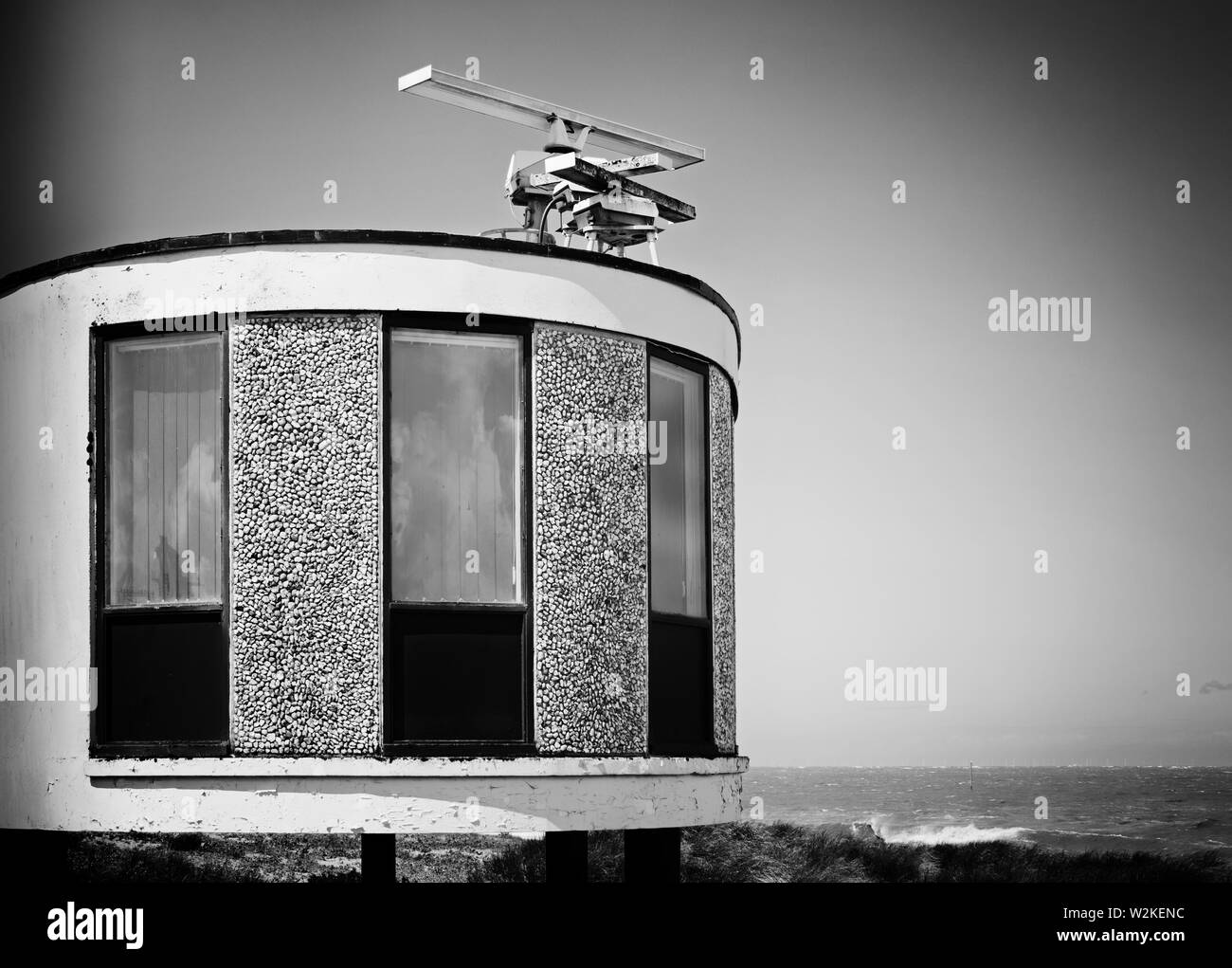 Coastal radar station hi-res stock photography and images - Alamy