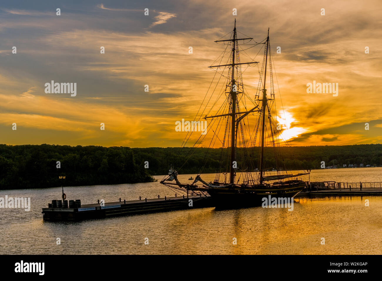 Brig vessel hi-res stock photography and images - Alamy