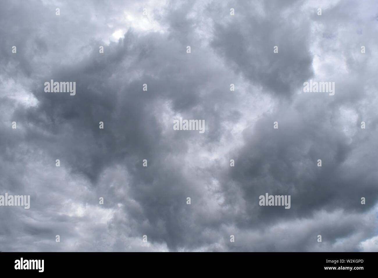Grey cloud background hi-res stock photography and images - Alamy
