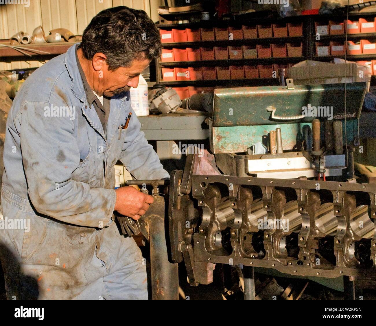 Mexican mechanic hi-res stock photography and images - Alamy