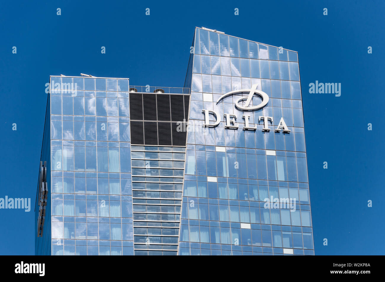 Delta toronto hotel hi-res stock photography and images - Alamy