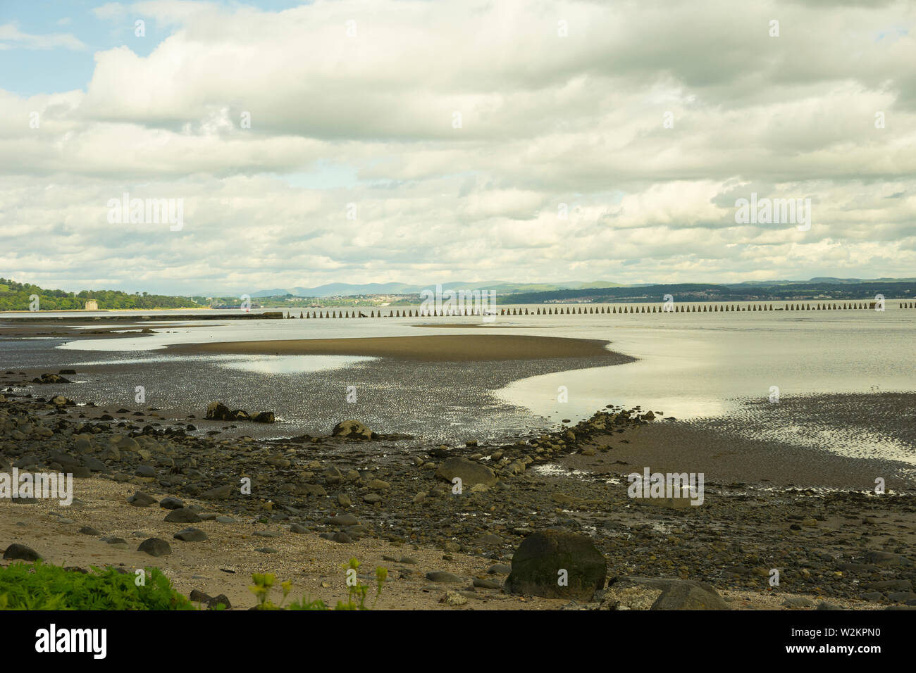 Cramond low tide hi-res stock photography and images - Alamy