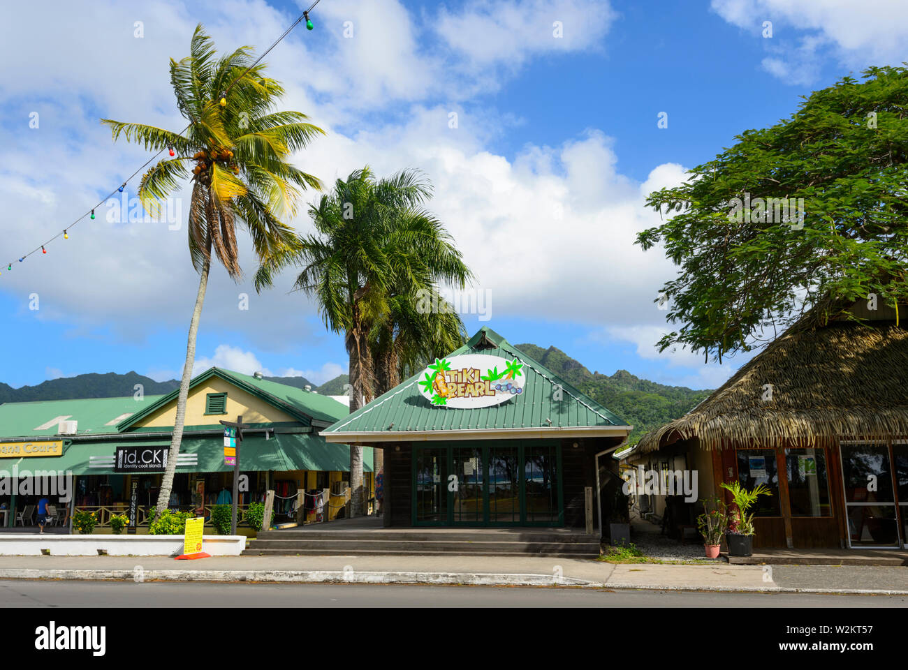 Pearl shops hi-res stock photography and images - Alamy