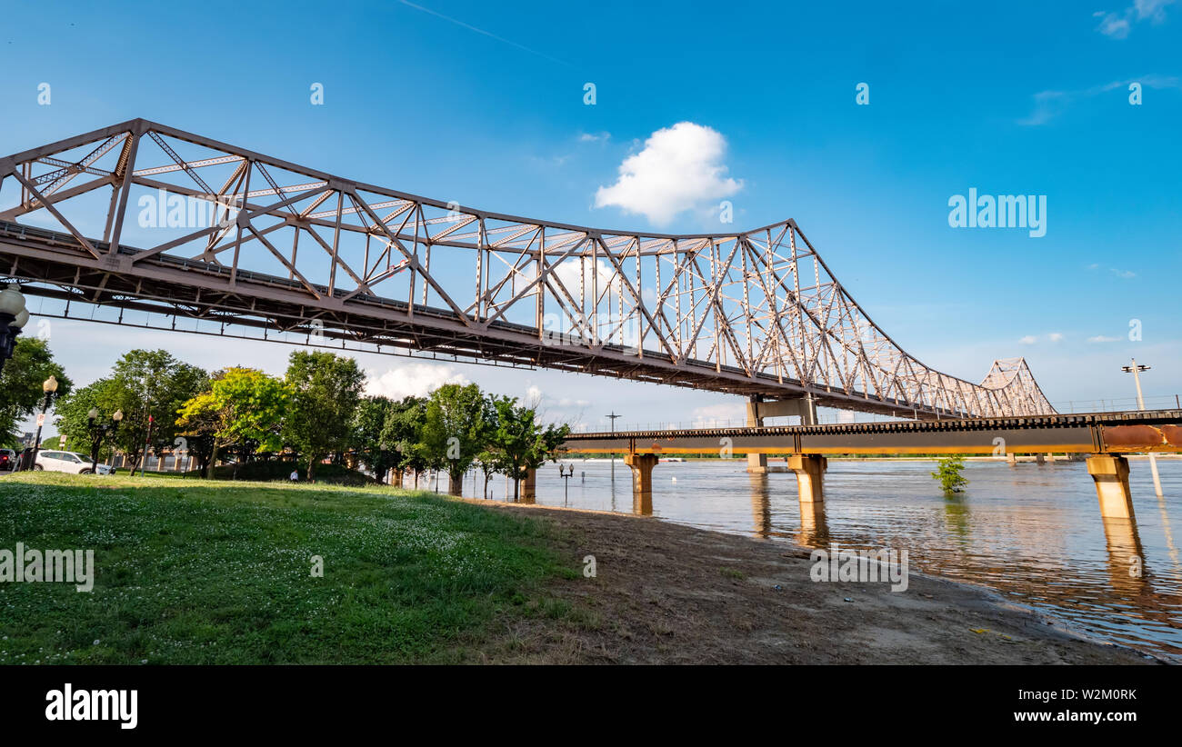 Martin luther king bridge st louis hi-res stock photography and images ...