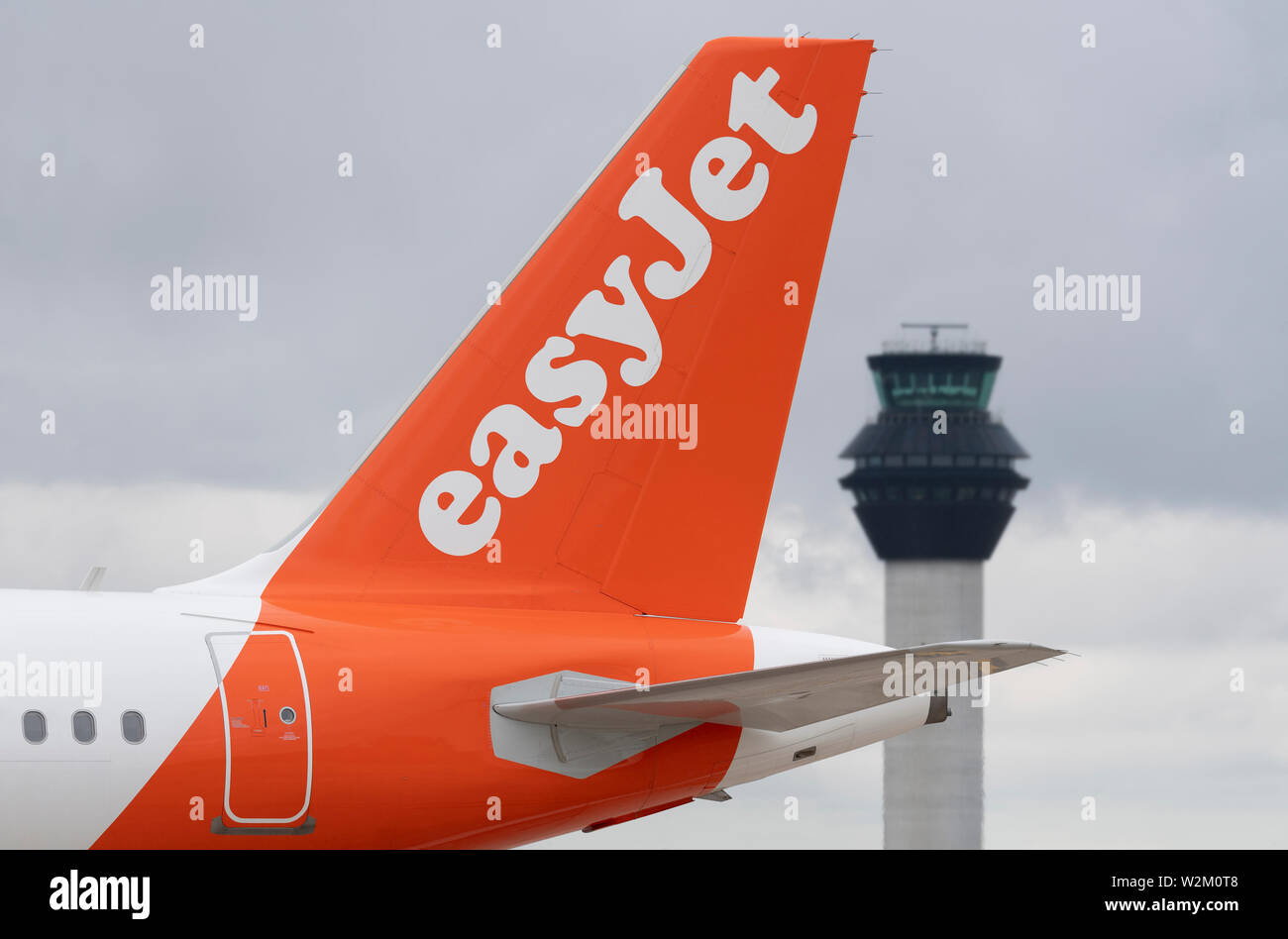 Easyjet front of aeroplane hi-res stock photography and images - Alamy