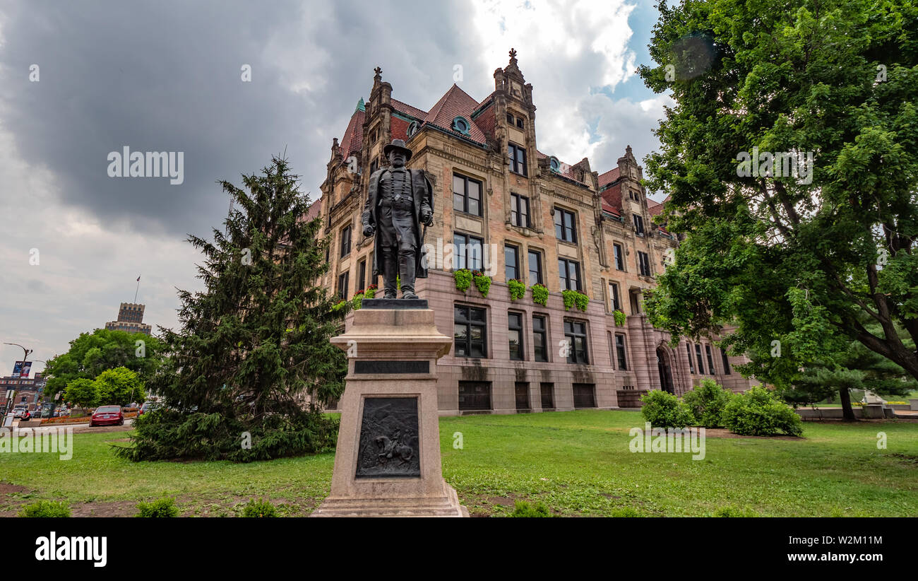 St. Louis City Hall - ST. LOUIS, USA - JUNE 19, 2019 Stock Photo - Alamy