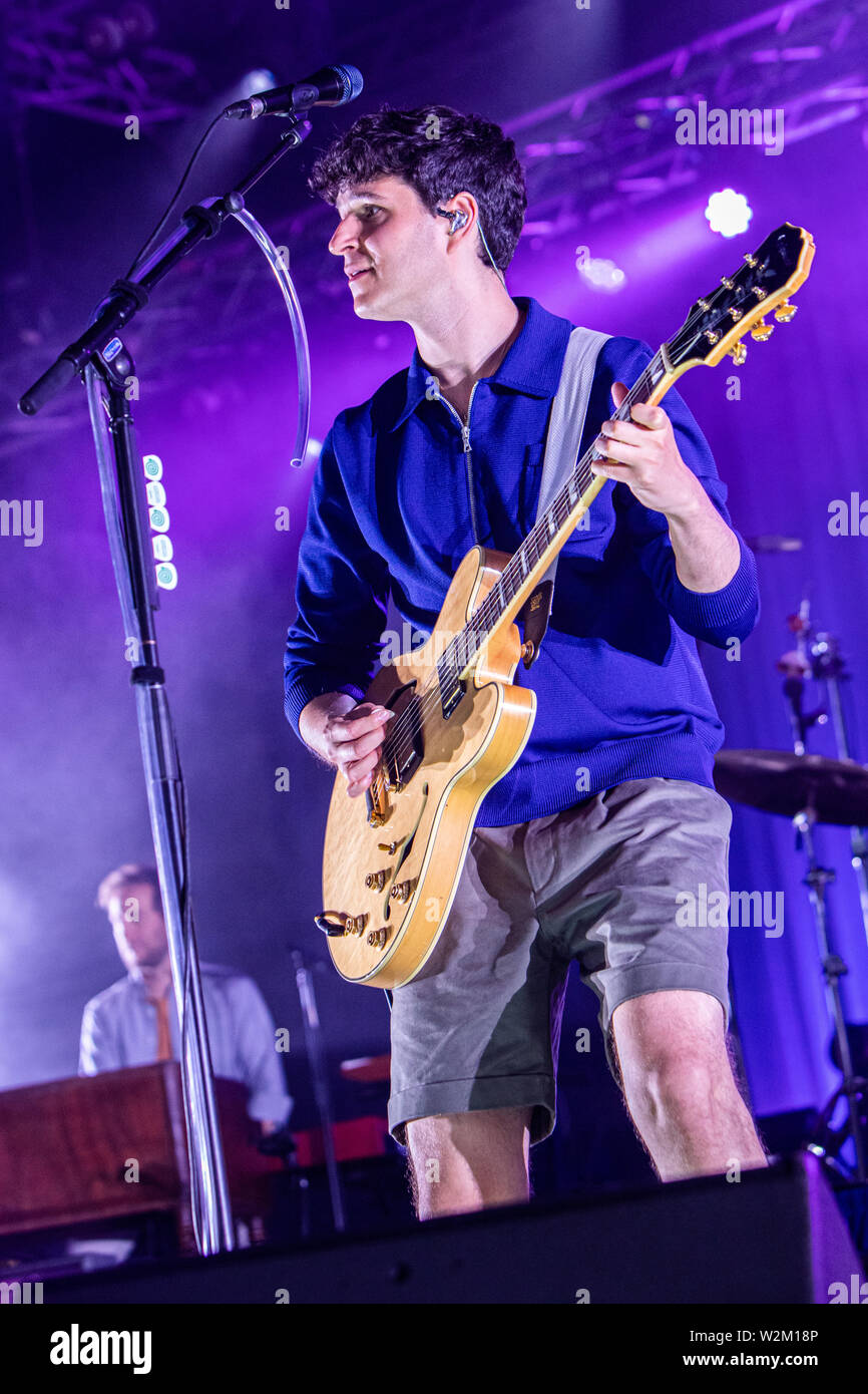 Vampire weekend album hi-res stock photography and images - Alamy
