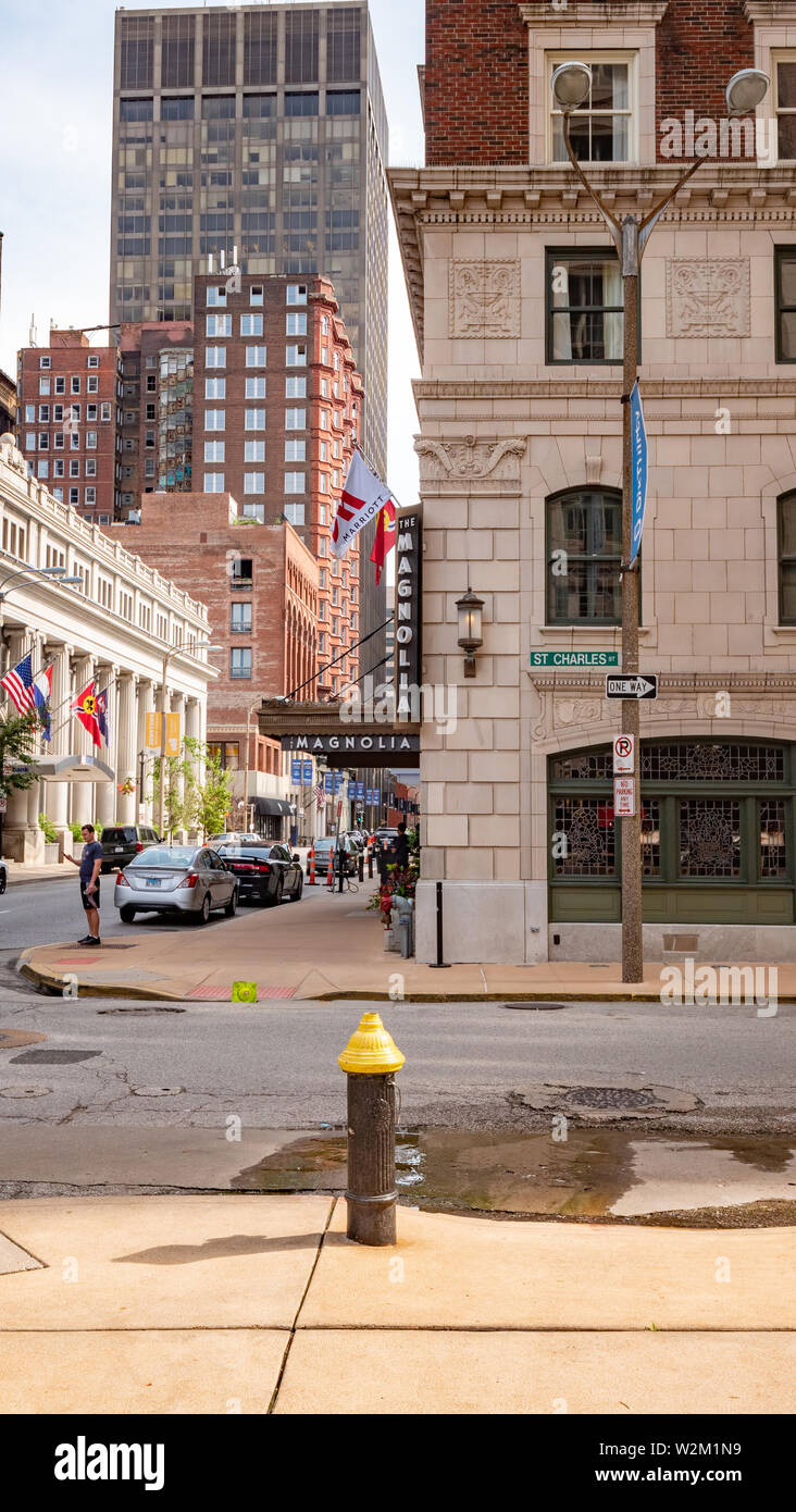 St Charles street in St Louis - ST. LOUIS, USA - JUNE 19, 2019 Stock ...