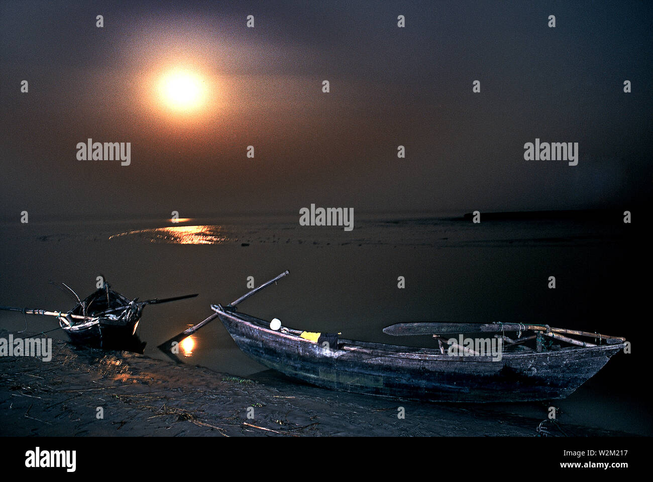 Source of major rivers hi-res stock photography and images - Alamy