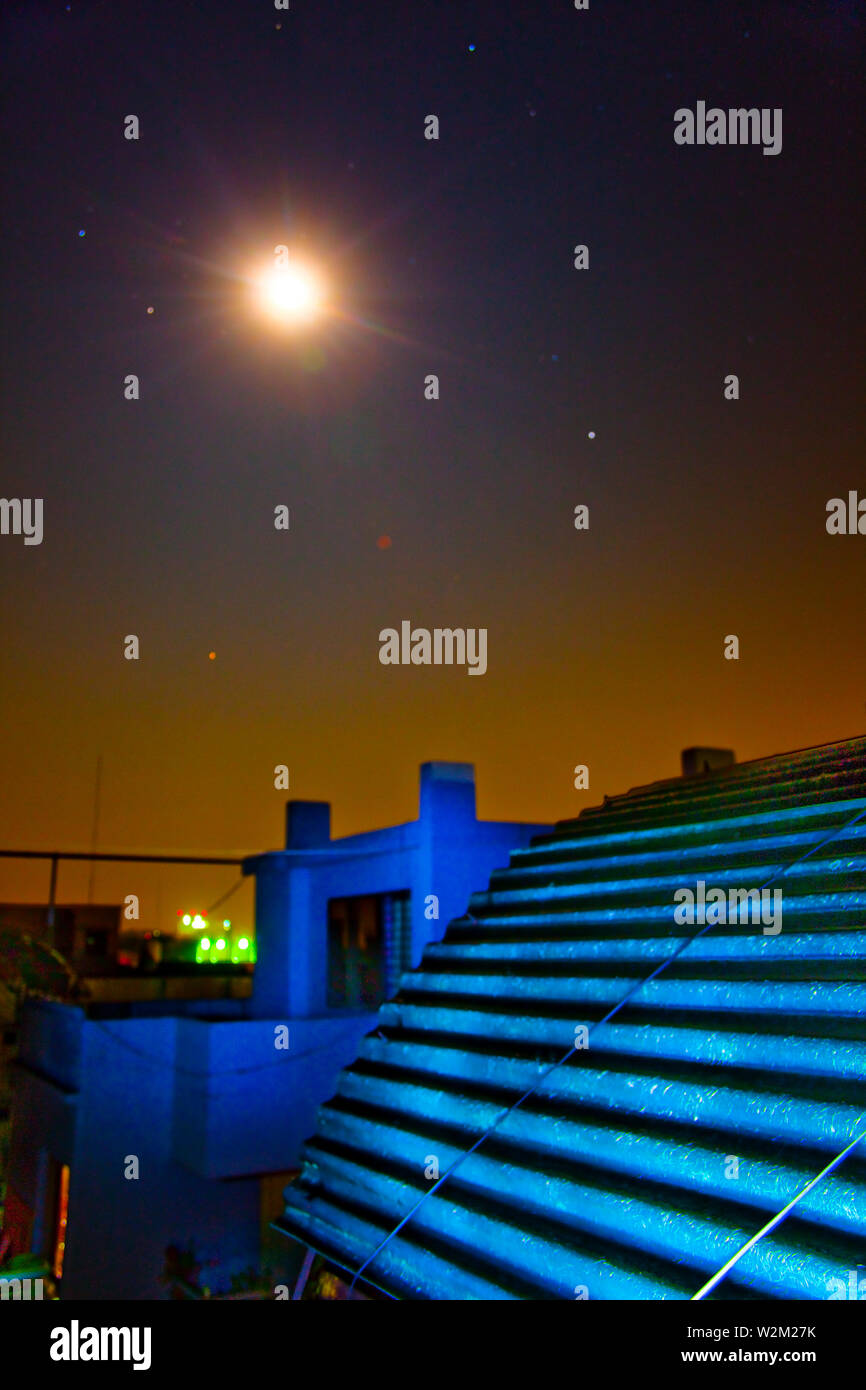 Developing story hi-res stock photography and images - Alamy