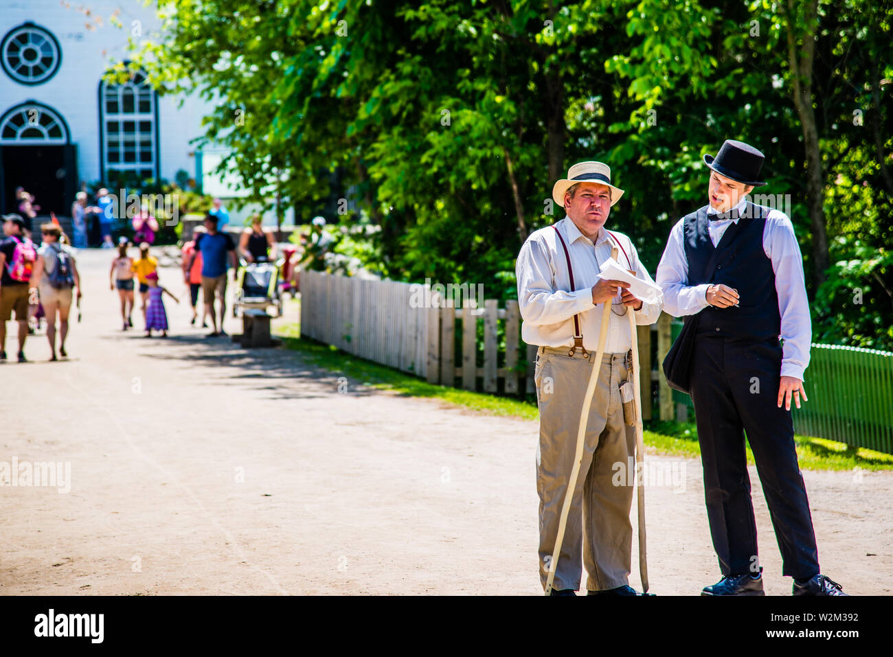 The people and the daily life in the quebec village (Village Québécois ...