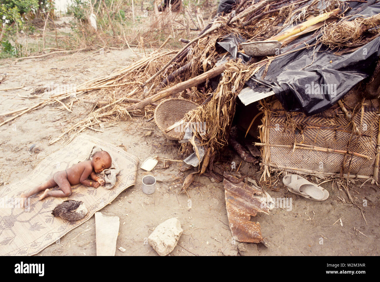 Bangladesh chittagong cyclones hi-res stock photography and images - Alamy