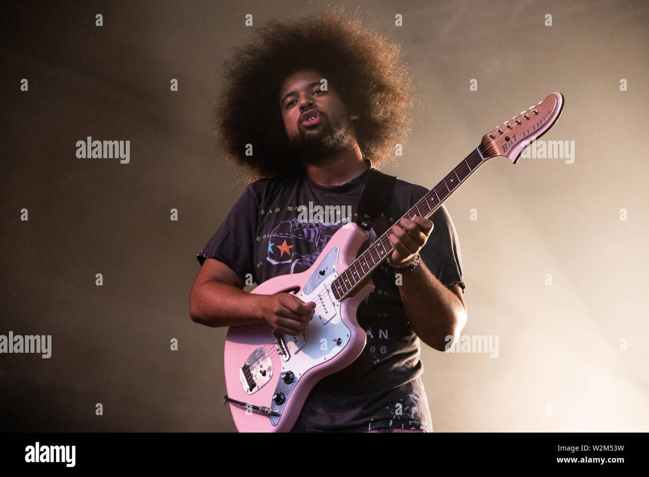 Vampire weekend album hi-res stock photography and images - Alamy