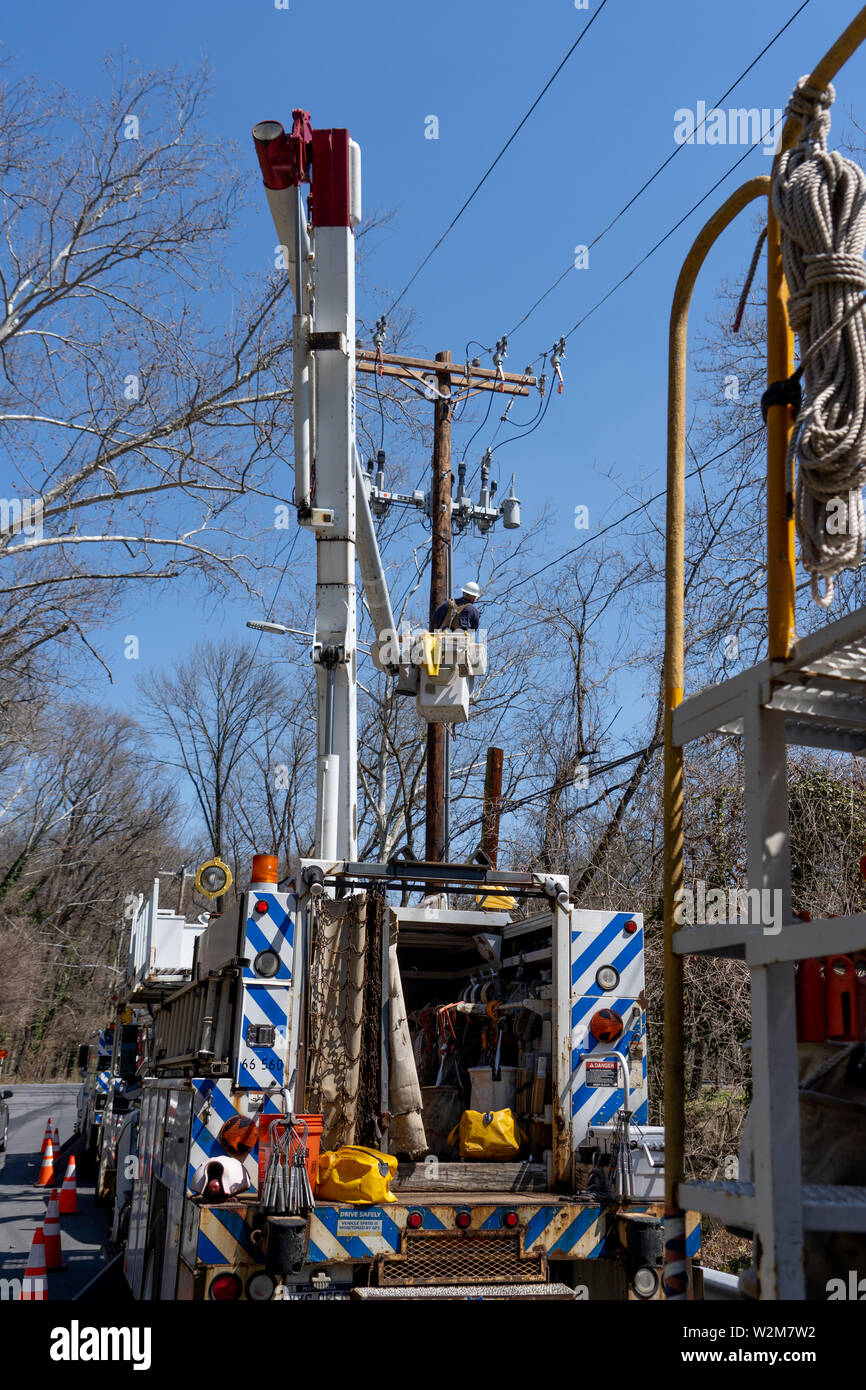 men at work on phone lines Stock Photo - Alamy