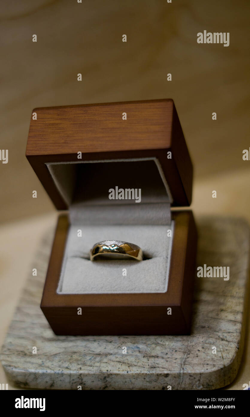 Consumer wedding hi-res stock photography and images - Alamy