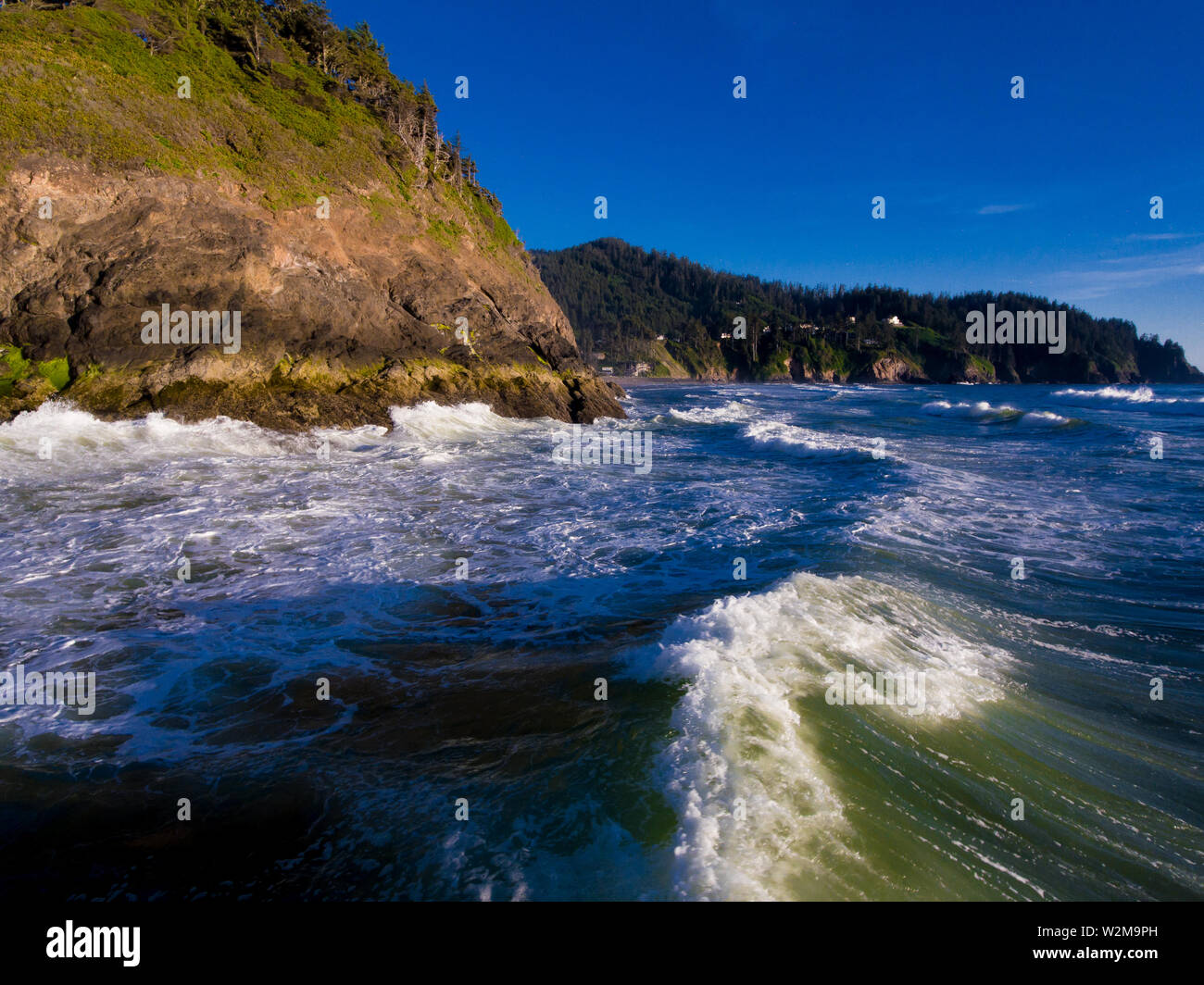 Wave from above hi-res stock photography and images - Alamy