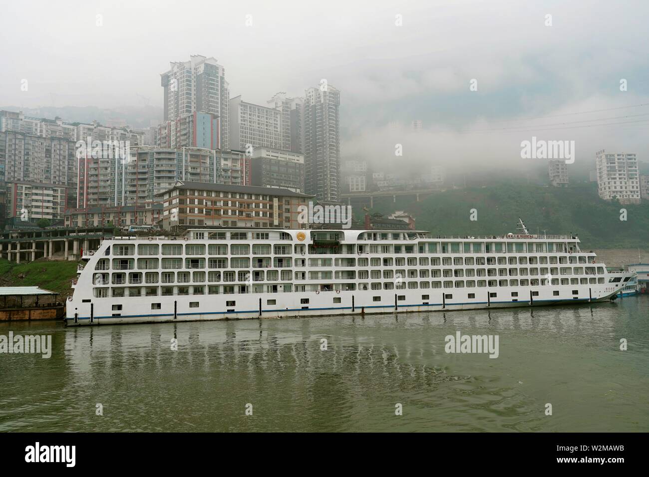 Cruise ship on the Jangtse, Yichang, Hubei Province, China Stock Photo ...