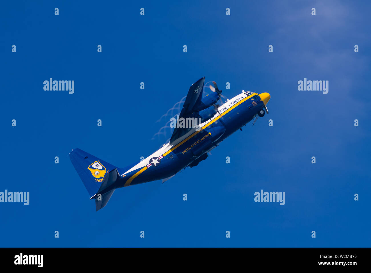 Retired c 130 fat albert in flight hi-res stock photography and images ...