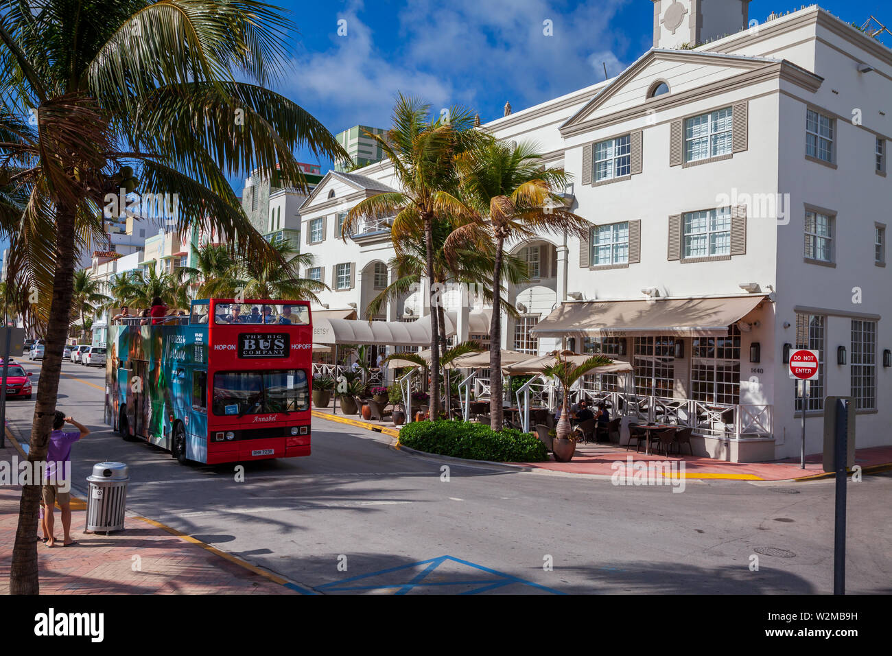 Tourist bus on Ocean Drive, Miami, Florida Stock Photo - Alamy