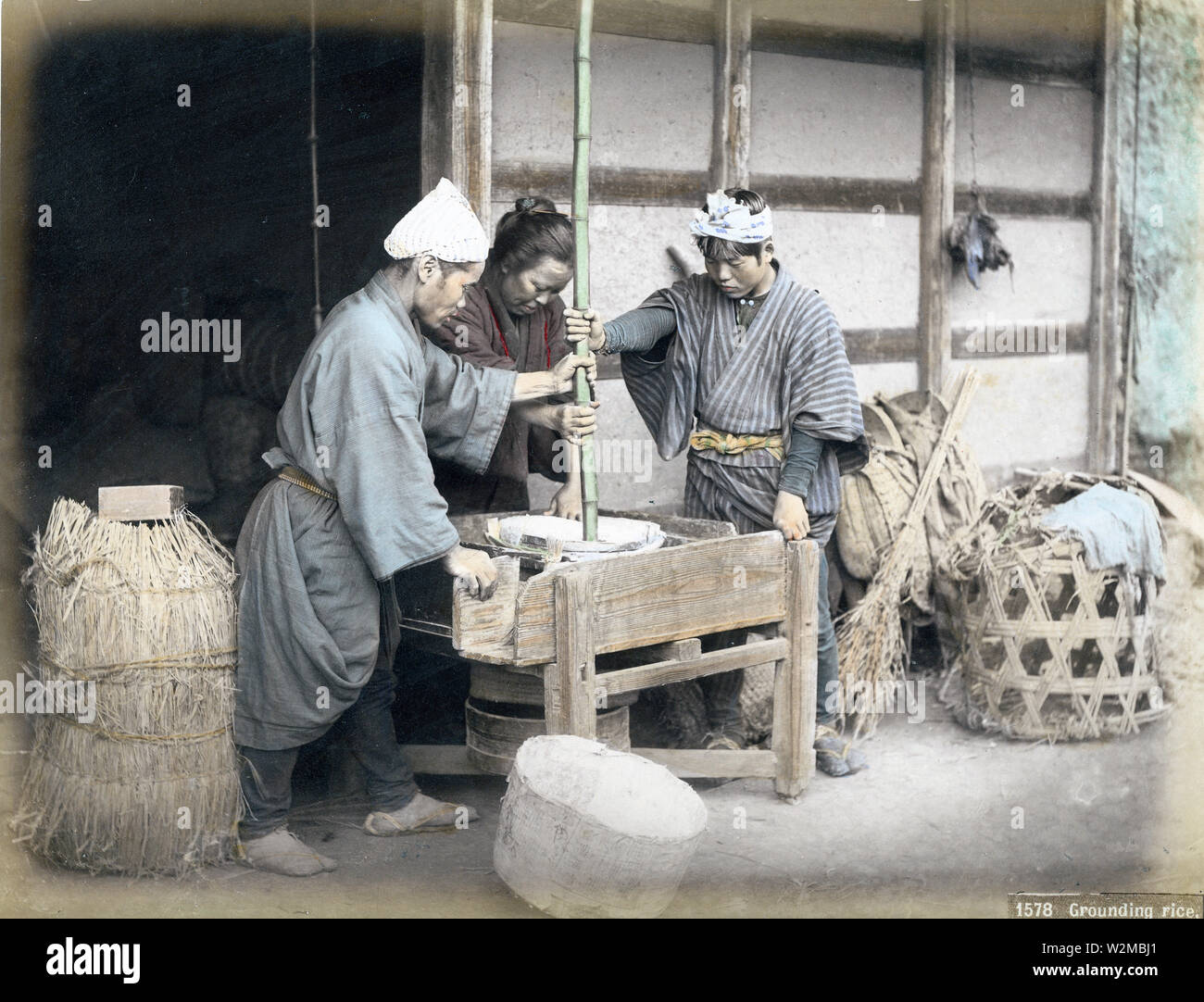 [ 1880s Japan - Japanese Farmers Grinding Rice ] — Japanese farmers ...