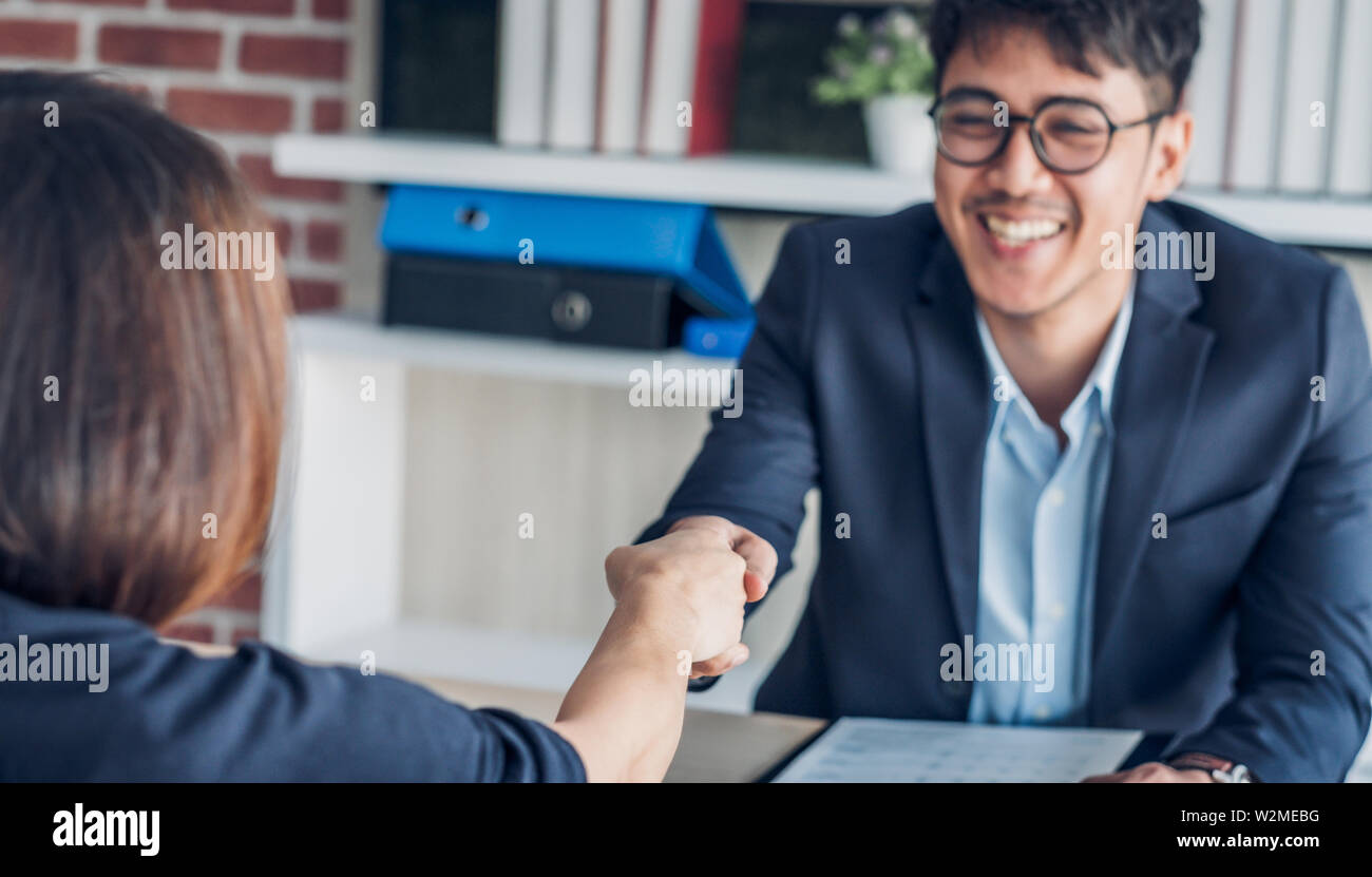 Interview handshake hi-res stock photography and images - Alamy