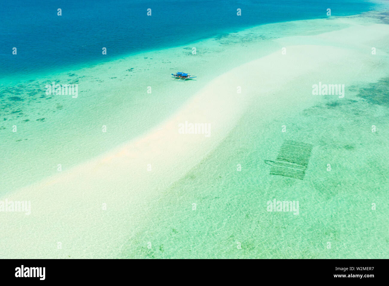 Mansalangan sandbar, Balabac, Palawan, Philippines. Tropical islands ...
