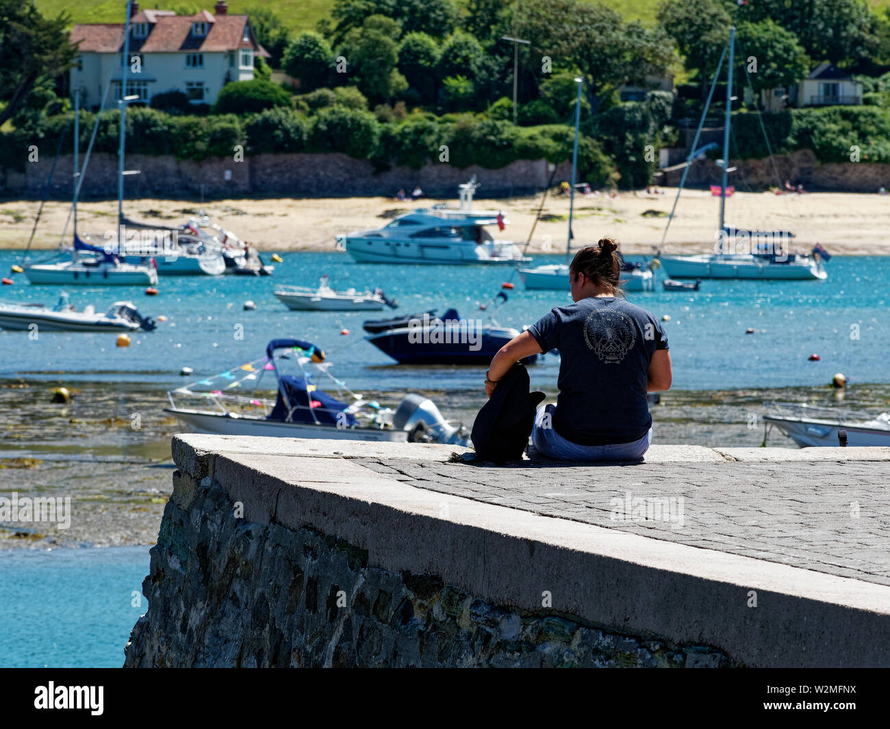 Salcombe shopping hi-res stock photography and images - Alamy
