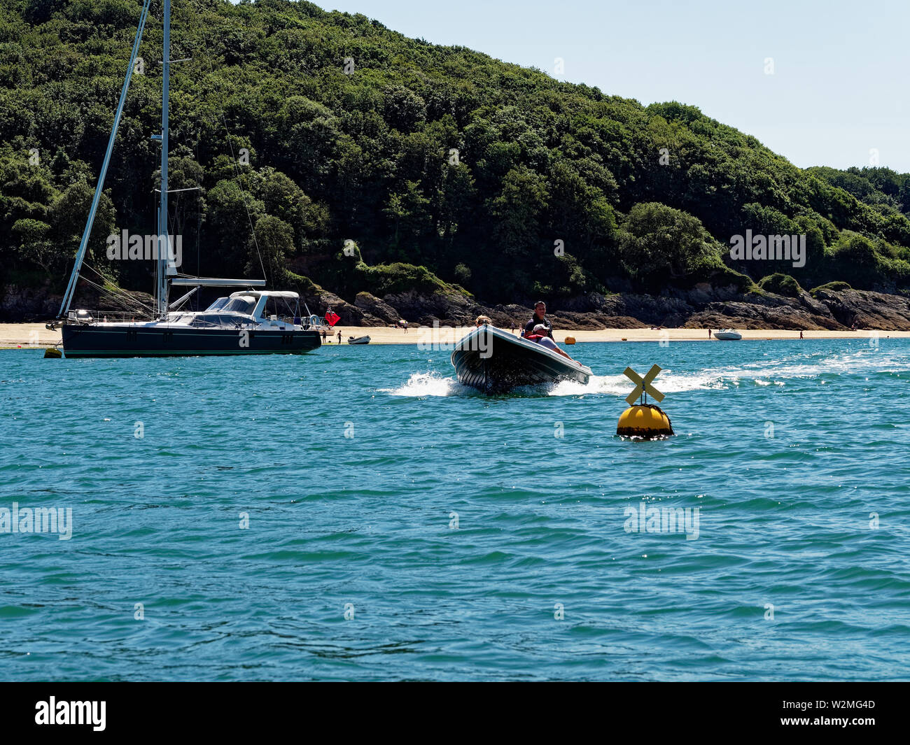 Salcombe shopping hi-res stock photography and images - Alamy