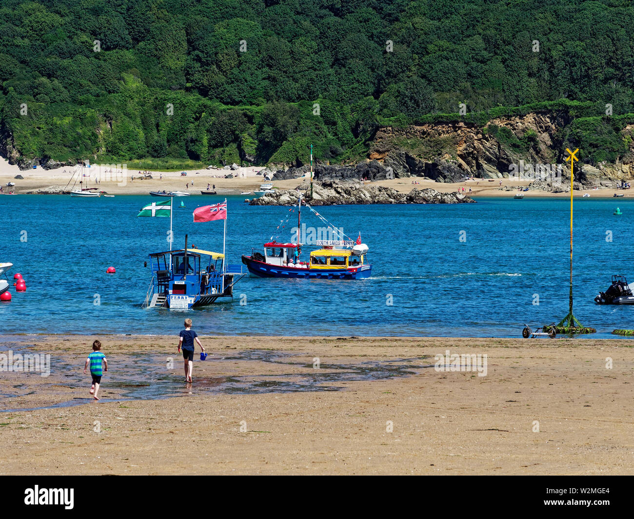 Salcombe devon uk ferry hi-res stock photography and images - Alamy