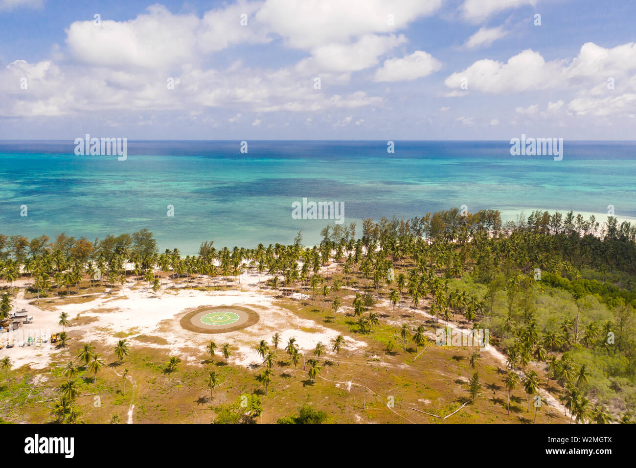 The palm helipad hi-res stock photography and images - Alamy