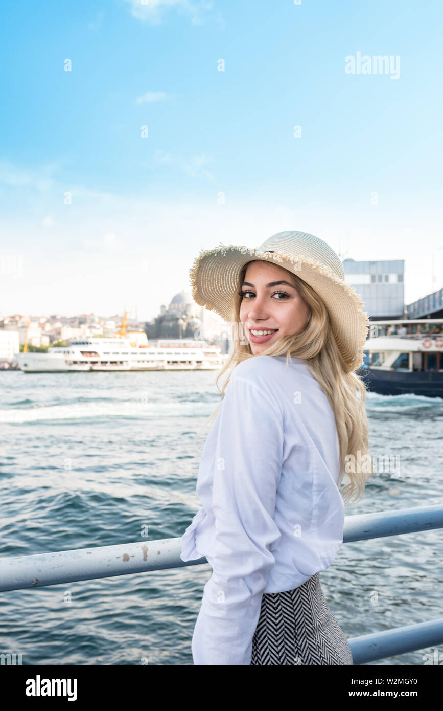 Istanbul Beautiful Turkey Women Attractive Beautiful Girl With Covered