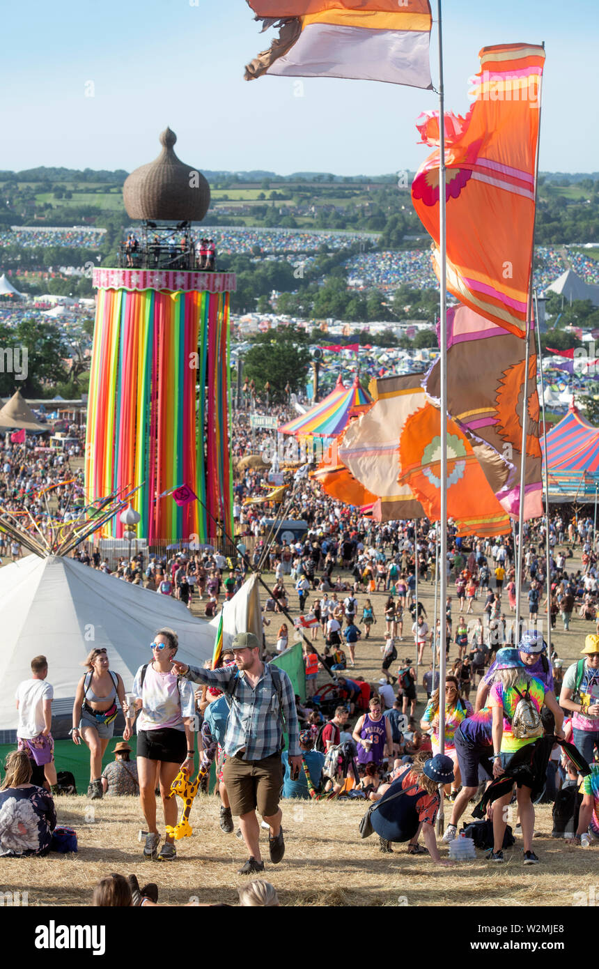 Crowd scenes hi-res stock photography and images - Alamy