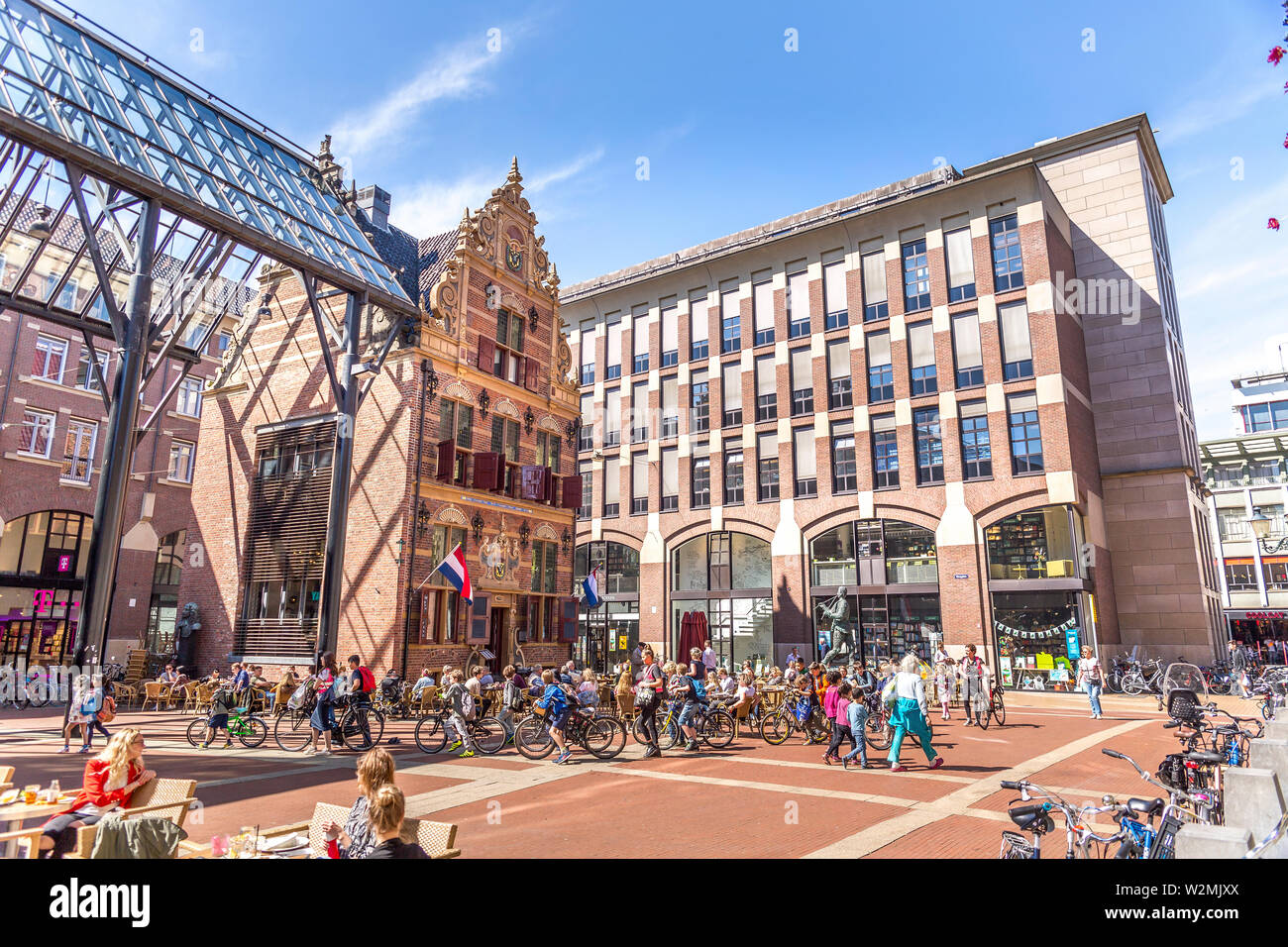 Nice building hi-res stock photography and images - Alamy