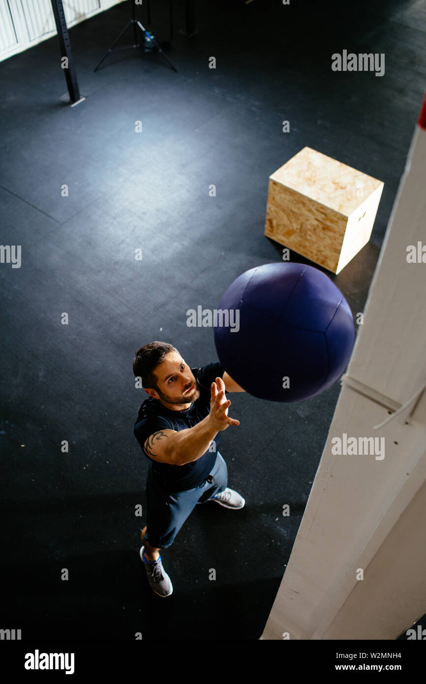 Athlete bodybuilder hi-res stock photography and images - Alamy