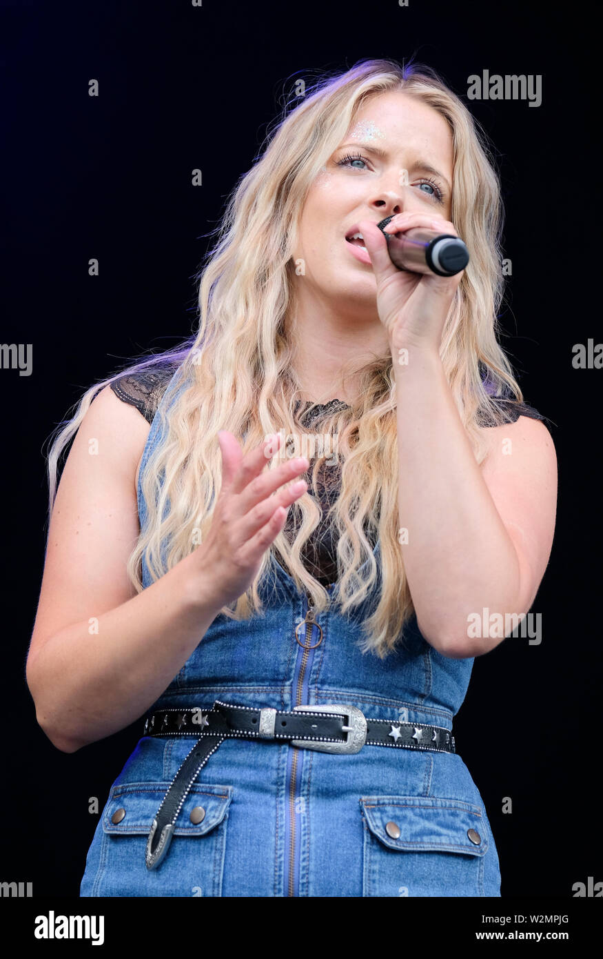 Crissie rhodes hi-res stock photography and images - Alamy