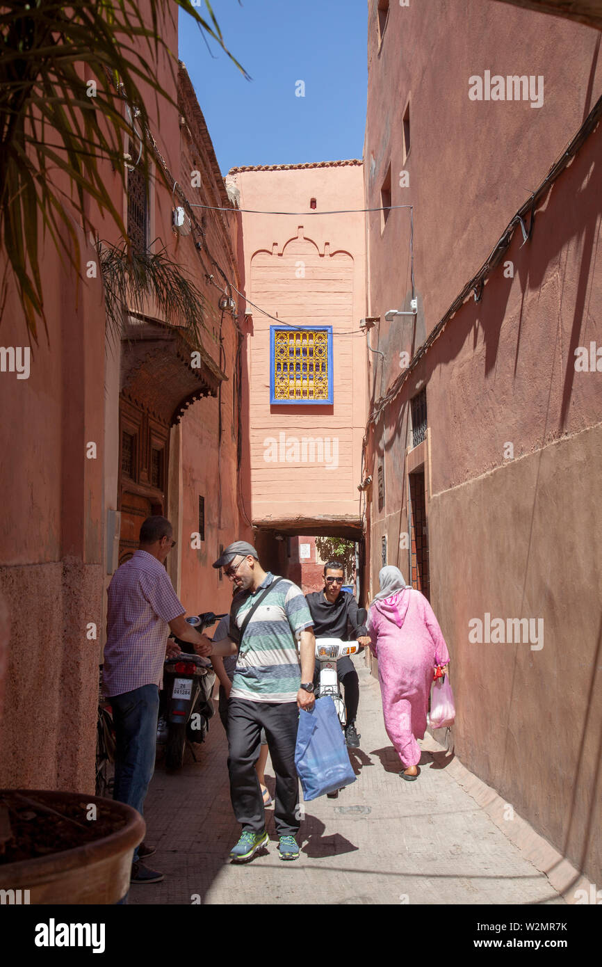 Marrakech people alley hi-res stock photography and images - Alamy