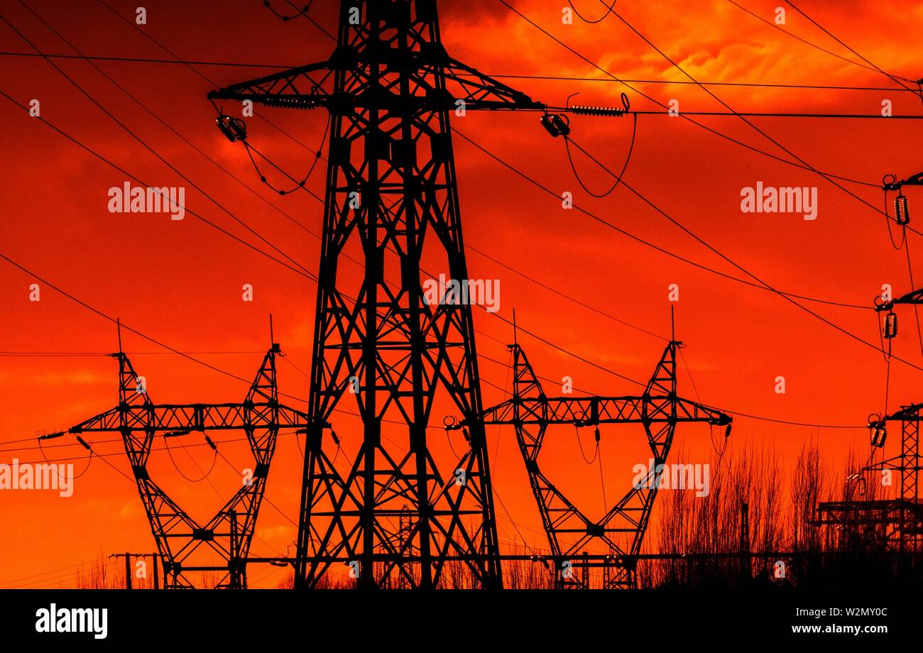 Orange wire hi-res stock photography and images - Alamy