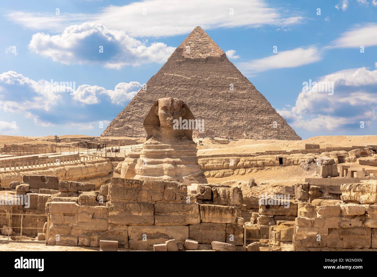 Ancient egyptian civilization ruins hi-res stock photography and images ...
