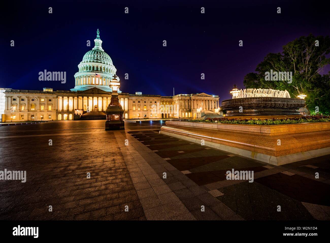 Washington evening star building hi-res stock photography and images ...