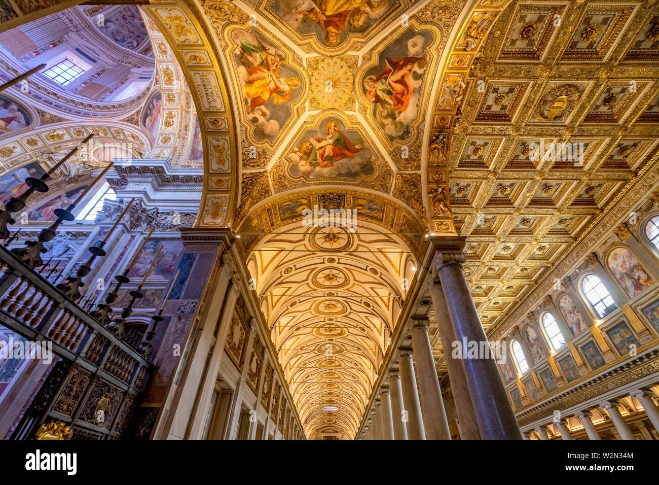 View of the nave of the santa maria maggiore basilica hi-res stock ...