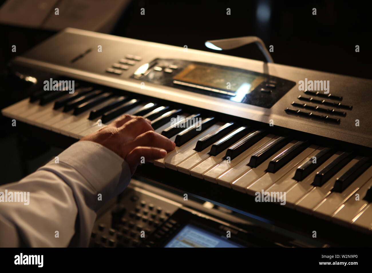 Electric keyboard hi-res stock photography and images - Alamy