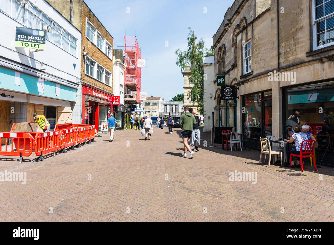 A summers day view down the pedestrianized part of Fore Street in ...